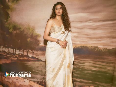 Keerthy Suresh Wallpapers Keerthy Suresh 3 10 Bollywood Hungama