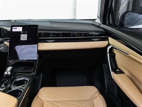 Geely Compact Gasoline Vehicle 5 Seat Edition Geely Boyue Silver