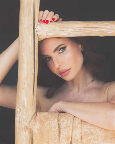 Julia Lescova Picture