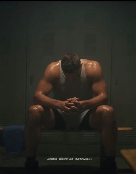 Rob Gronkowski Leaves Nfl Fans Pumped Up As Fox Star Appears In Epic New Video Teasing Super