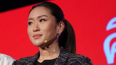 កូនស្រីរបស់អតីតនាយករដ្ឋមន្រ្ដីថៃ ប្រាប់ពីថាក់ស៊ីន ចូលមន្ទីរពេទ្យវះកាត់ Khmer Breaking News