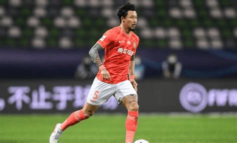 两大主力同时伤停，恒大后防面临重组，两位失意之人迎来上位良机张琳芃