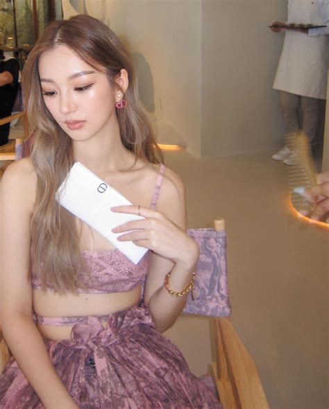 น้องต้าเหนิง กัญญาวีร์ 1 Set ไม่ซ้ำ