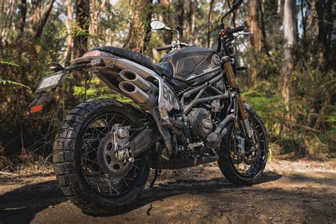 FIRST RIDE Benelli Leoncino 800 Leoncino 800 Trail Review Pipeburn