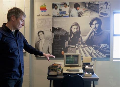 Steve Jobs Prototype Apple 1 Computer Going On Display In Seattles