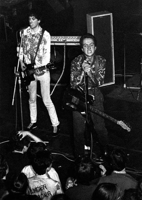 The Clash 1976 Photo Julian Yewdall The Clash Punk Music Joe