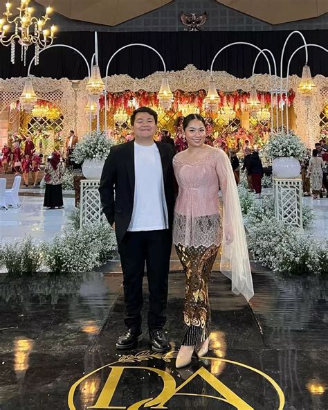 Berharap Cinta Beda Keyakinannya Berujung Pernikahan Ini 11 Potret Mesra Kiki Eks Cjr Dan Gaby