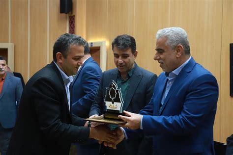 انتخاب و تقدیر از اداره کل بهزیستی گیلان بعنوان دستگاه اجرایی برتر استان سازمان بهزیستی