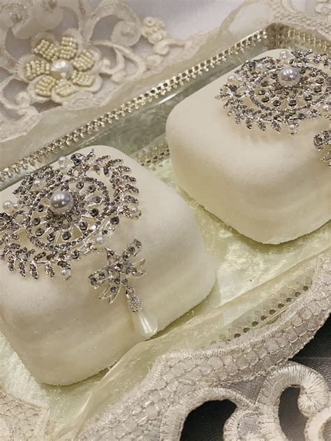 Sofreh Aghd Modern Style Gold Or Silver Kaleh Ghand Set For Persian Wedding Aroosi Etsy