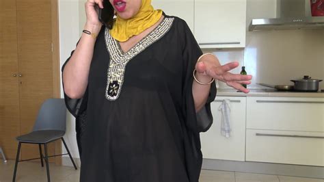 شرموطة محترفة تنصح بنت عزبة كيف تنيك من الخلف Free Sex Video Redtube