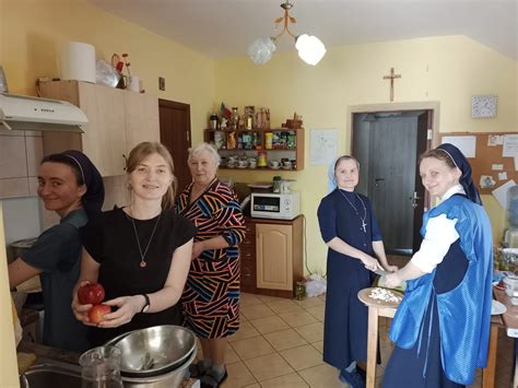 МІСІЯ У ЧАС ВІЙНИ Cестри Служниці Святого Духа Ssps