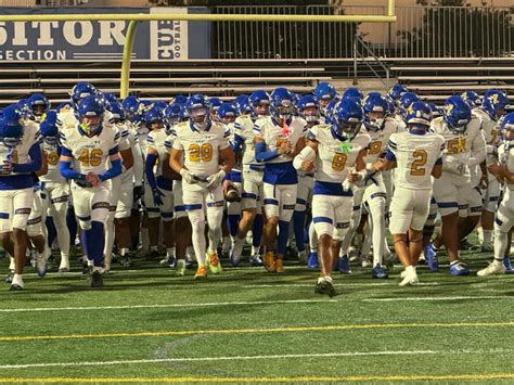 Qb Domenico Doran Leads Bishop Amat Football Past Loyola Whittier