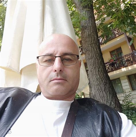 Единъ Пишат ми на лични да съм се била засрамила щото ако не била