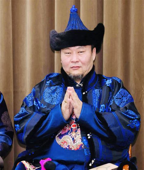 Бат Ундрах Цаг хугацаа гэж үнэний цор ганцхан гэрч байдаг… Өнөөдөр өчигдөр эсвэл маргааш хэн