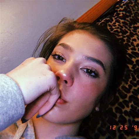 Please Be My Step Sis Long Term Please Im Begging Scrolller