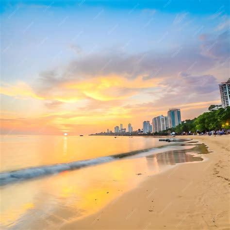 Pattaya Sea Beach Thailand Premium Ai Generated Image