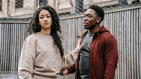 12 Common Red Flag Phrases Men Say To Women Yourtango