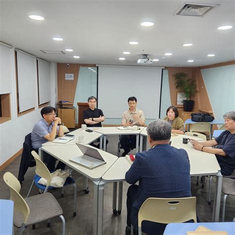 사회혁신기업가네트워크 8월 30일수 협동조합형 사회적은행을 추진하는 3차 모임을 진행했습니다