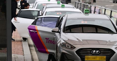 경영악화 인상 불가피” Vs 생활비 부담 증가”