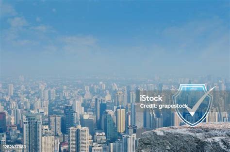 기술 인터넷 사이버 보안 및 바이러스 백신 개념 0명에 대한 스톡 사진 및 기타 이미지 0명 가상현실 개념 Istock