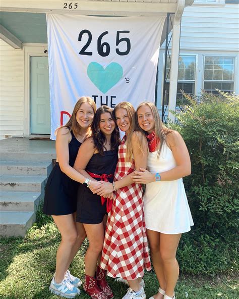 Ellie Getchell Elliegetchell • Instagram Photos And Videos