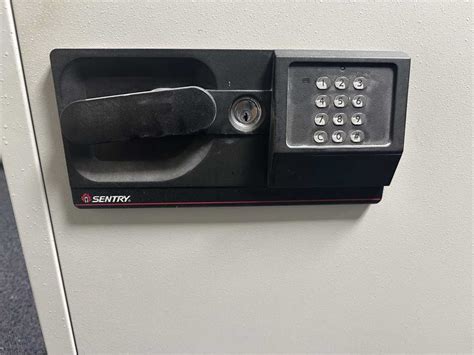 Sentry Safe Model S8771 Online Government Auctions Of Government