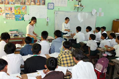 ကျောင်းသား၊ ကျောင်းသူလေးများအား ၁၀၃ နှစ်မြောက် အမျိုးသားအောင်ပ