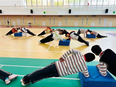 以赛促教展风采，三尺讲台竞芳华 ——我校开展2023年 校学科带头人”评选活动