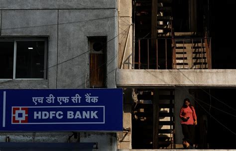 Indias Hdfc Bank Sees Period Of Consolidation As It Absorbs Mega Merger Sources Reuters
