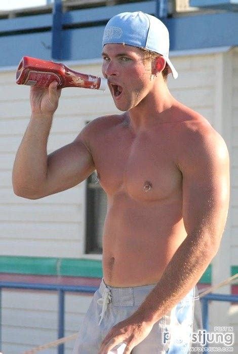 คนรัก หนุ่มใส่หมวก 00