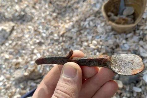 Історик розповів що можна знайти на дні Каховського водосховища і чи варто розраховувати на скарби