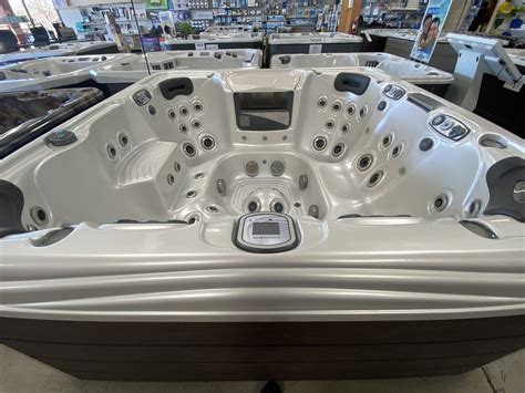 Artesian Spa Elite Piper Glen Hydrotherapy Spa Hot Tub Hot Tub Insider