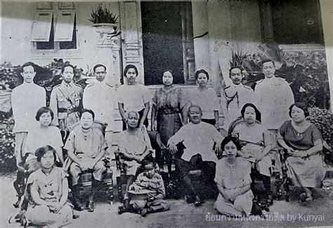 พระรูปหมู่พระโอรสพระธิดาในสมเด็จพระ ย้อนความหลังครั้งอดีต