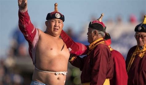 О Хангай аваргын мялаалга барилдааныг 15 сая төгрөгөөр байлна