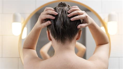 Scalp Exfoliation Why Is It Important And How To Do It Healthshots