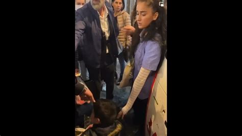 ბიჭუნა ბოსტნეულს ჰყიდის რომ ოჯახი არჩინოს ბოროტი ადამიანი კი მის გაძევებას ცდილობს Youtube