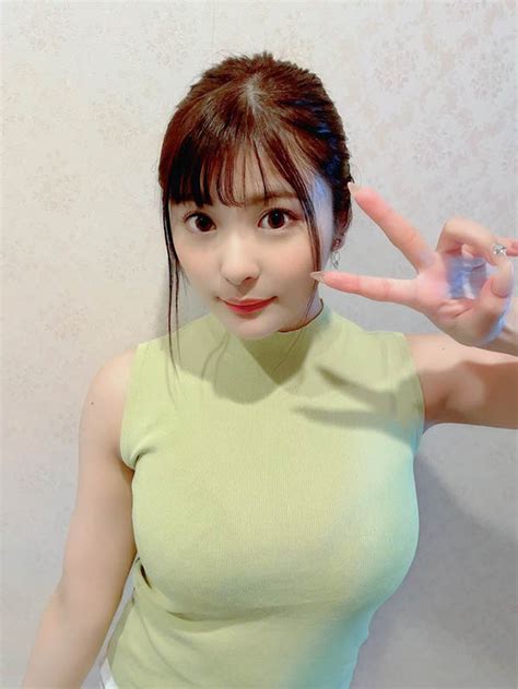 SSIS S 超凶H奶写真偶像似鸟日菜丰满深沟满到要溢出 沐风文化