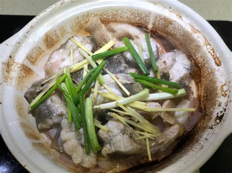 【砂锅焗鲈鱼图片】深蓝爱兔兔下厨房