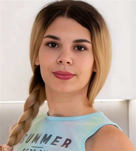 Carmen Rodriguez Actress Wikipedia Age Videos Family Boyfriend Biography And More