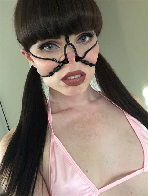 Natalie Mars Nose Hook Ashalfa