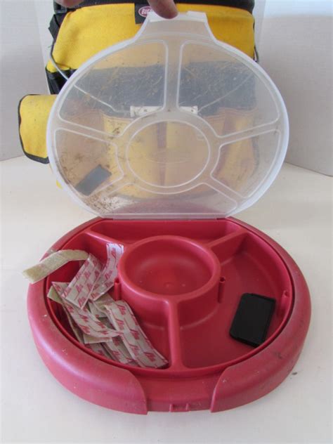 Lot Detail Tool Bucket Wcargo Straps
