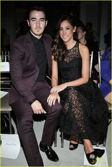 Kevin Jonass Super Sweet Anniversary Message For Wife Danielle Jonas