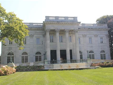 See Inside Marble House Alva Vanderbilt Belmonts 140 000 Square Foot