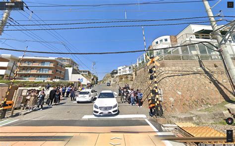 日本镰仓高中旁边的沿海铁路，灌篮高手取景地，旁边的海景房实拍 搜狐大视野 搜狐新闻