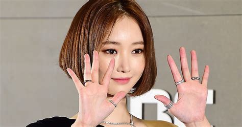 고준희 두 손으로 가려질듯 한 작은 얼굴[엑s Hd포토]