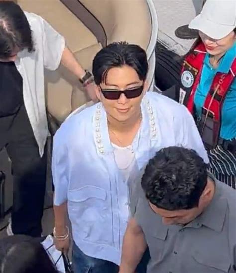 Bts Community Posts 배타고 행사장에 도착한 남준오빠 너무 멋져보여🥵😄오빠 조심히 사랑해💜💜 Namjoonie 🩵🤍