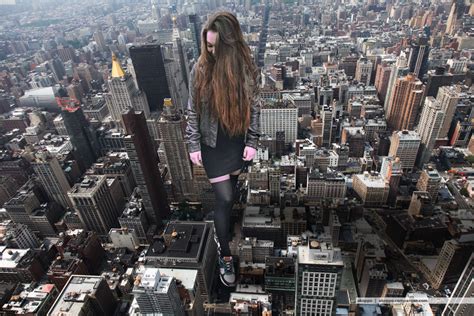 Giantess Walk Around The City By Artick699 On Deviantart