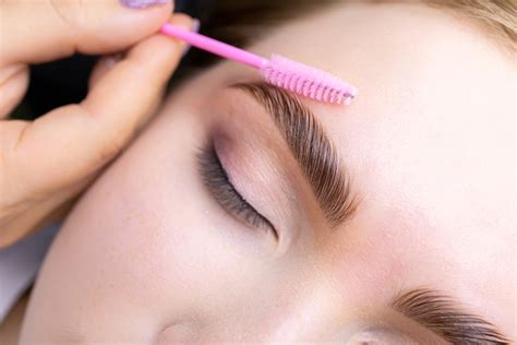 The Benefits Of Nanoblading For Overplucked Brows
