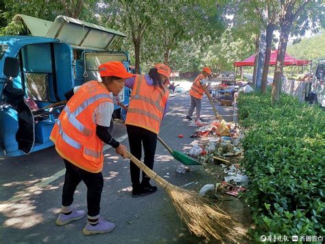 德州环卫快速清扫集市垃圾 保洁市容市貌 进行 道路 中心