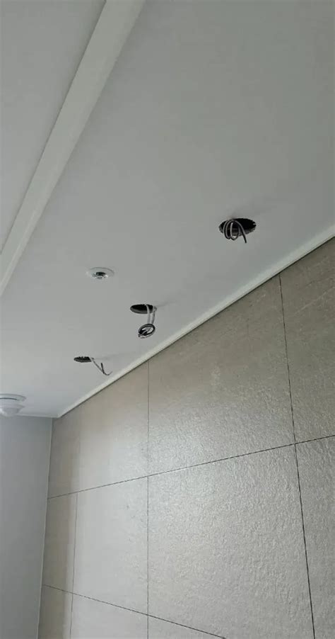 엄청 만족스럽게 진행하였습니다 위치부터 꼼꼼하게 진행해주시고 가격도 예상보다 엄청 저렴해서 아주 만족합니다 사실 작업을 혼자해볼까했는데 숨고고수만나 쉽게 진행했네요 정말